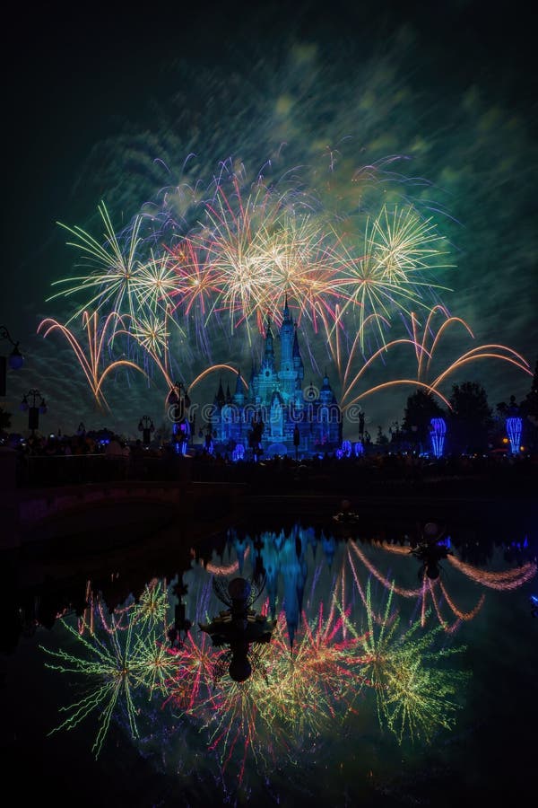 `Avatar 2: the Way of Water` Premiere Special Fireworks Stock Photo ...