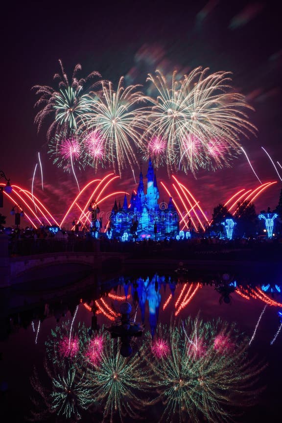 `Avatar 2: the Way of Water` Premiere Special Fireworks Editorial Stock ...