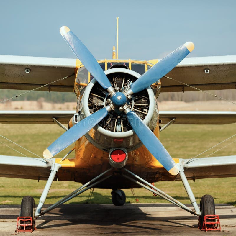 Avião da hélice imagem de stock. Imagem de hélice, mosca - 54269311