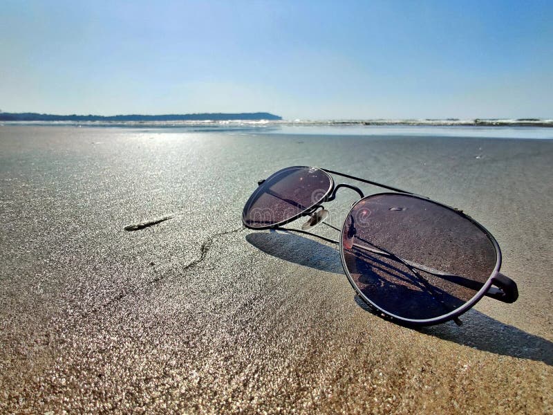 Aviator Sunglasses, Beach, Sunny Day, Summer, Sea, Reflection Stock ...