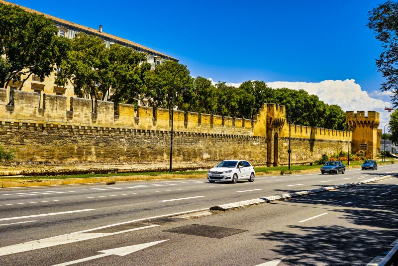 Avignon editorial image. Image of tree, sightseeing, defence - 85202145