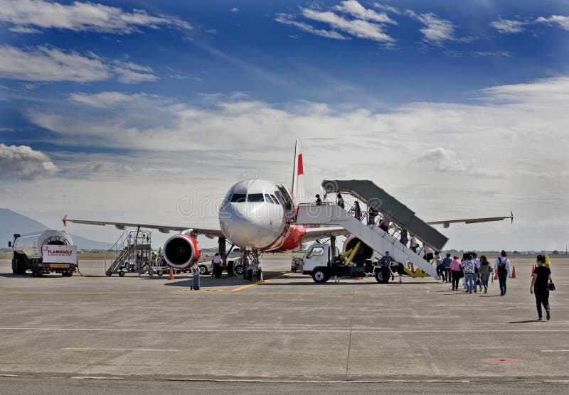 Avion D'embarquement De Passager Photo stock - Image du marche, course ...