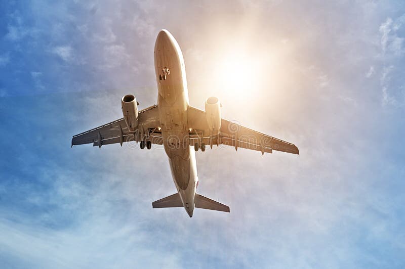 Avion de départ photo stock. Image du ciel, vacances - 45610166