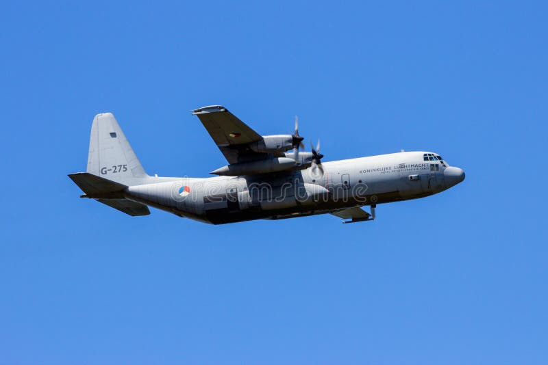 Avion De Transport Militaire De C130 Hercule Photographie éditorial ...