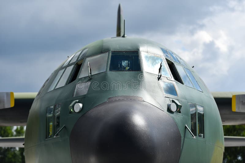 Hercules C-130 image stock. Image du avion, moteur, hercule - 14159187