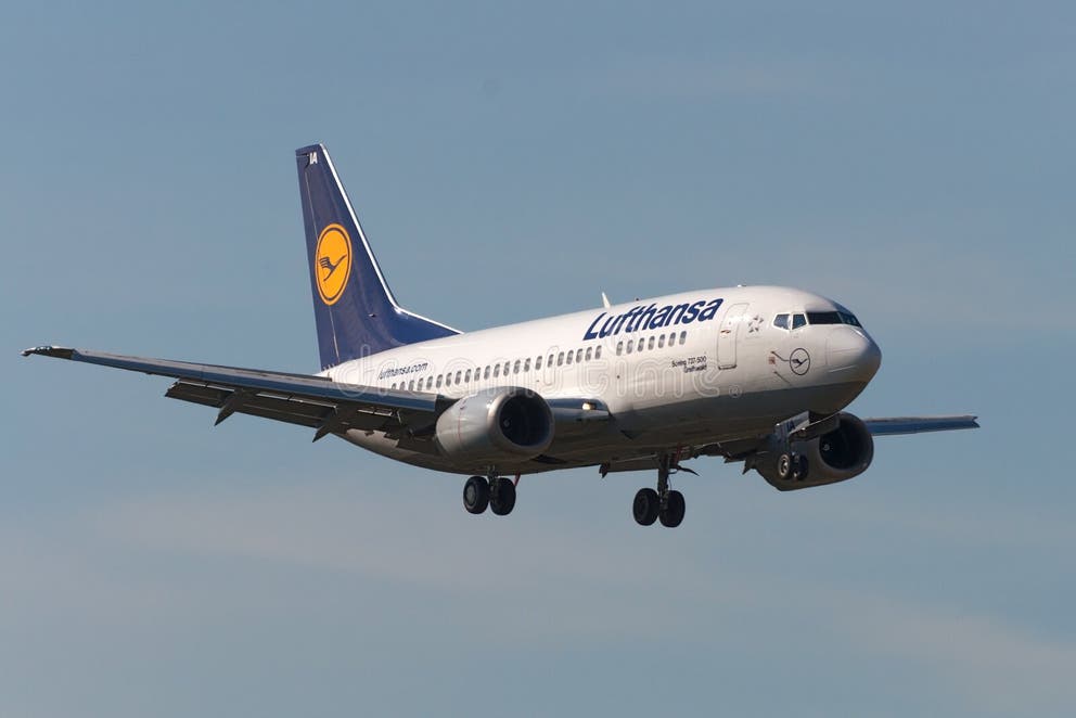 Avions à Réaction De Boeing B737 Image stock éditorial - Image du civil, élévation: 28300894