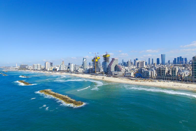 Aviv Skyline stock foto. Image of aviv, mening, stedelijk - 87869714