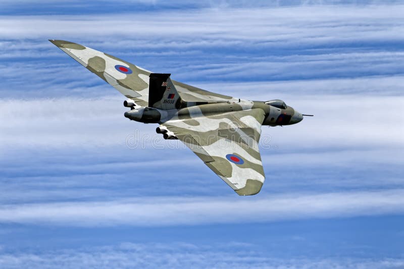 Avro Vulcan B2 Bomber XH558 Editorial Image - Image of bomber, trust ...