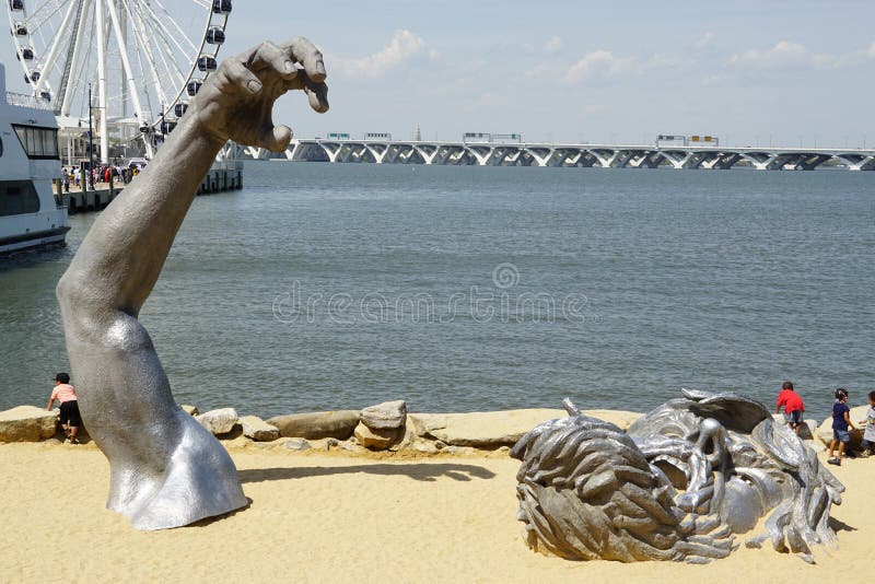 The Awakening Sculpture at National Harbor Editorial Stock Image ...