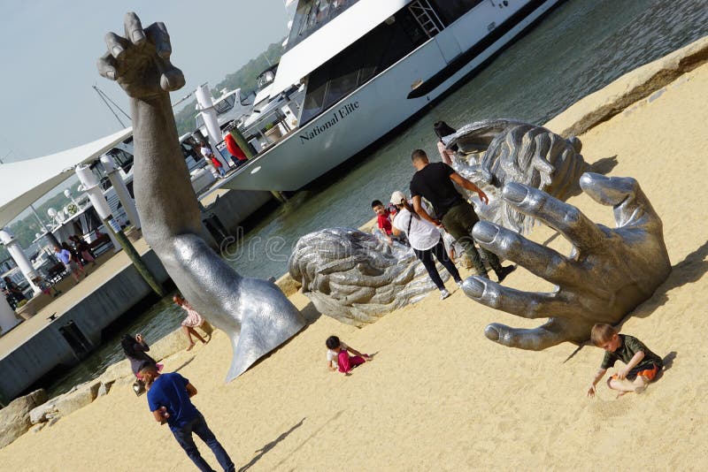 The Awakening Sculpture at National Harbor Editorial Stock Image ...