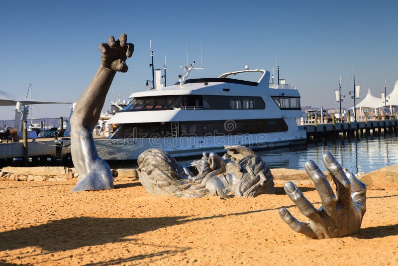 The Awakening Sculpture Washington National Harbor Editorial ...