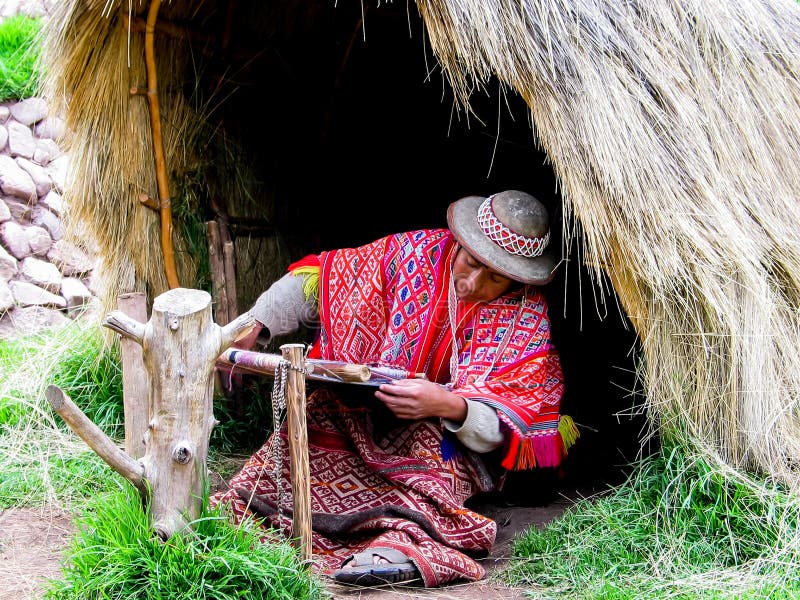 Awana Kancha Lamalantgård I Peru Redaktionell Fotografering för ...