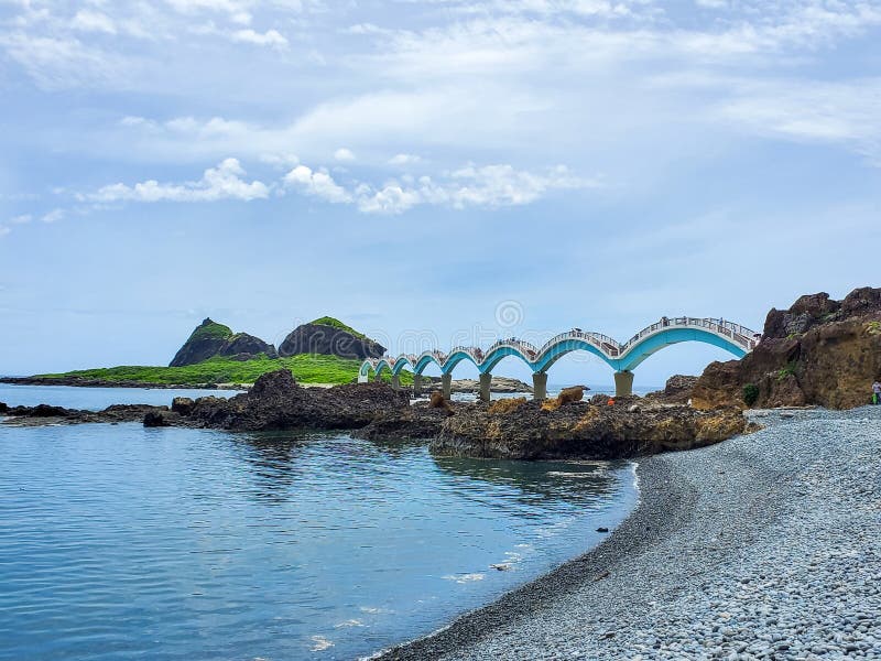 Bridge cross islands stock image. Image of connect, reflection - 283813295