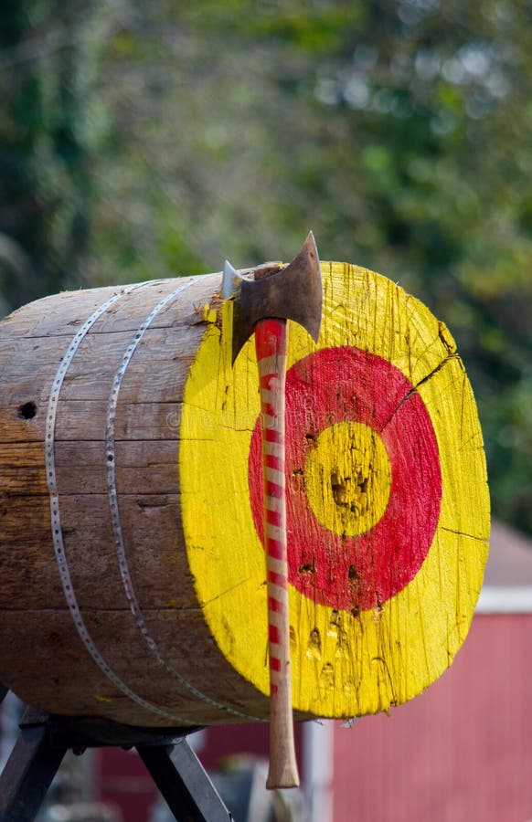 Axe Throwing Target, Hatchet Throwing Bullseye Stock Photo - Image of ...