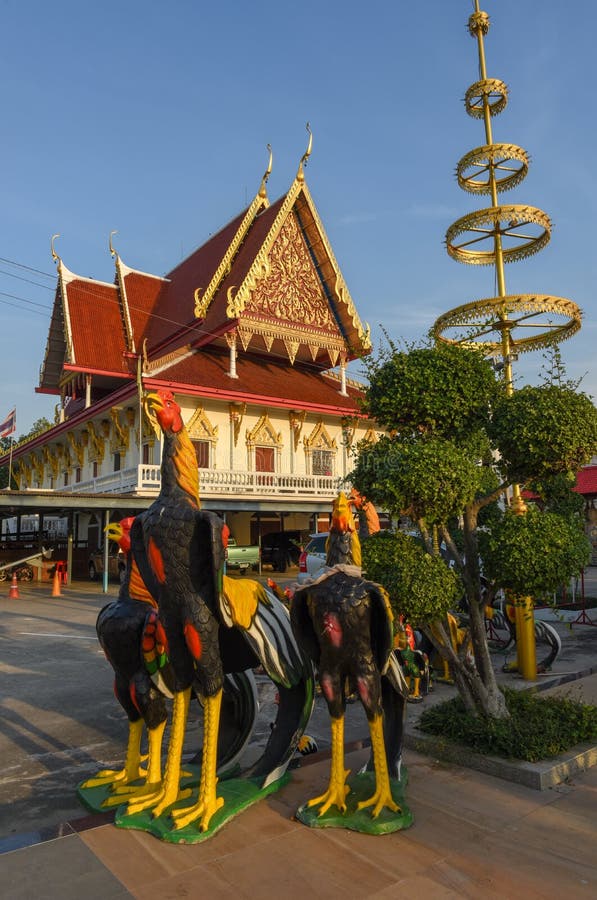 Wat Phanan Choeng Temple in Ayutthaya, Thailand Stock Photo - Image of ...