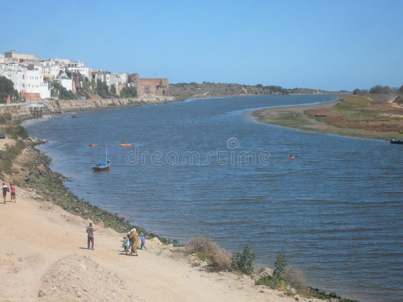 Le Maroc, Murs De Ville D'Azemmour Image stock - Image du adobe, fort ...