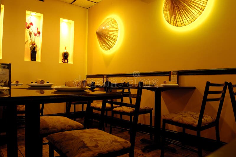 Indisch restaurant stock afbeelding. Image of meubilair - 5681089
