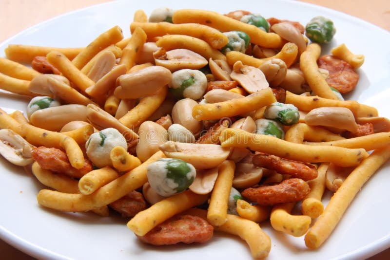 De Aziatische Snacks Verglaasden Scherp Van De De Nootsnack Van De ...