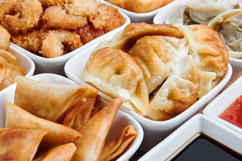 De Aziatische Snacks Verglaasden Scherp Van De De Nootsnack Van De ...