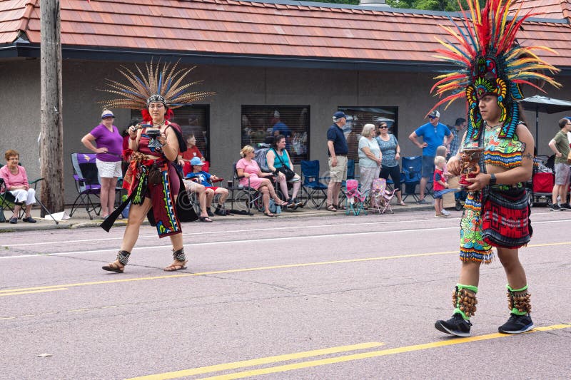 Aztec Dance Group at Mendota Days Parade Editorial Stock Image - Image ...