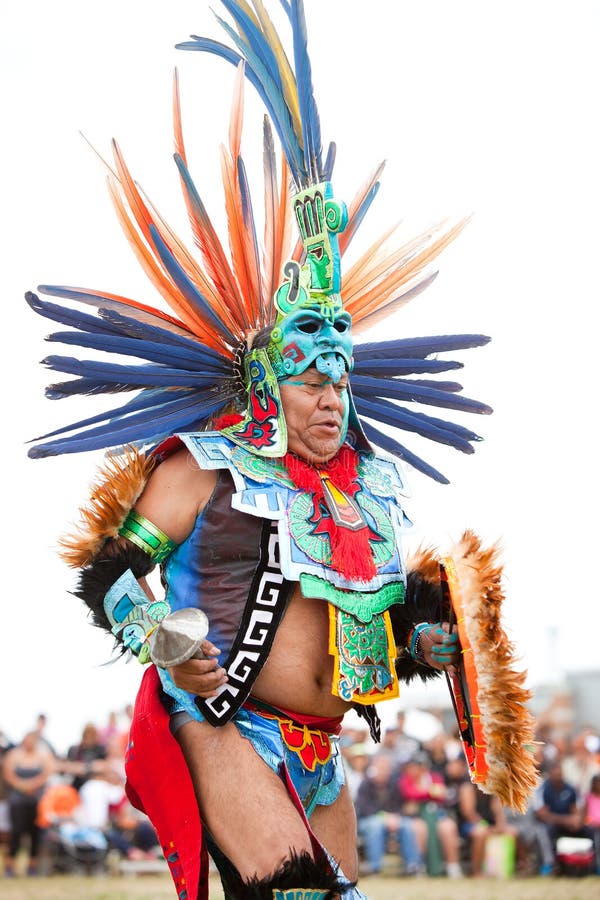 Aztec Dancer editorial image. Image of aztecan, indian - 19921375