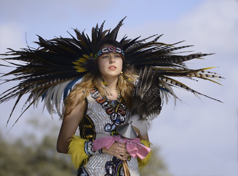 Aztec dancer editorial photography. Image of heritage - 7026402