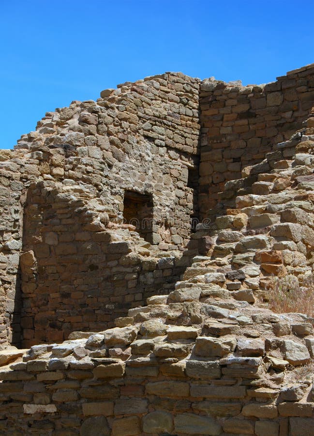 Azteke-Ruinen In New-Mexiko Stockbild - Bild von denkmal, natürlichkeit ...