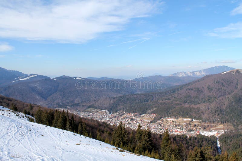Azuga Rumänien stockbild. Bild von spitze, oberseite - 38096777