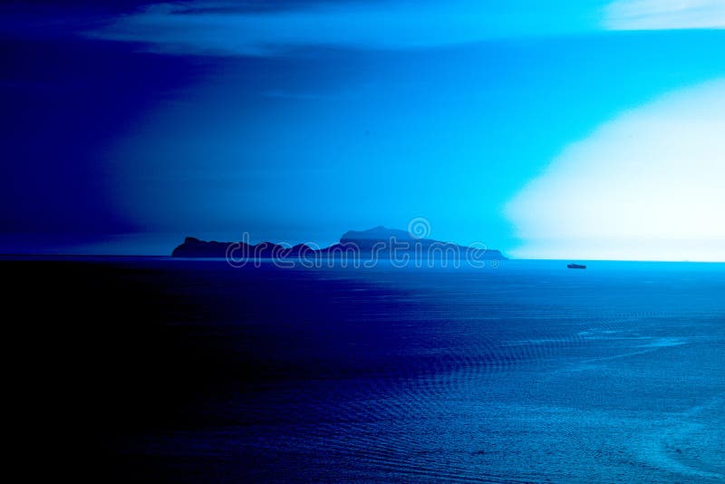 AZUL DE CAPRI foto de archivo. Imagen de cielo, narragansett - 88834578