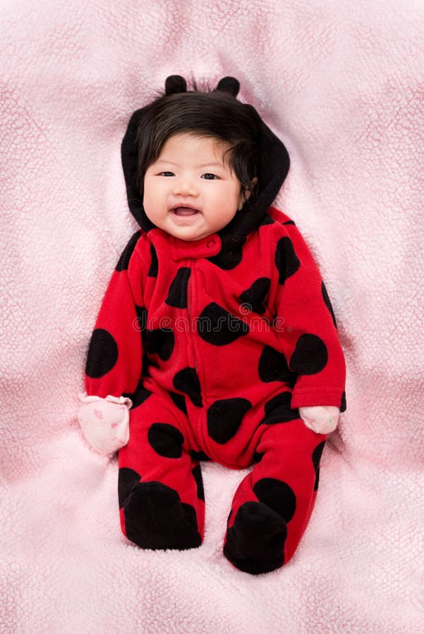 Bébé Chinois Asiatique Mignon Photo stock - Image du enfant, expression ...