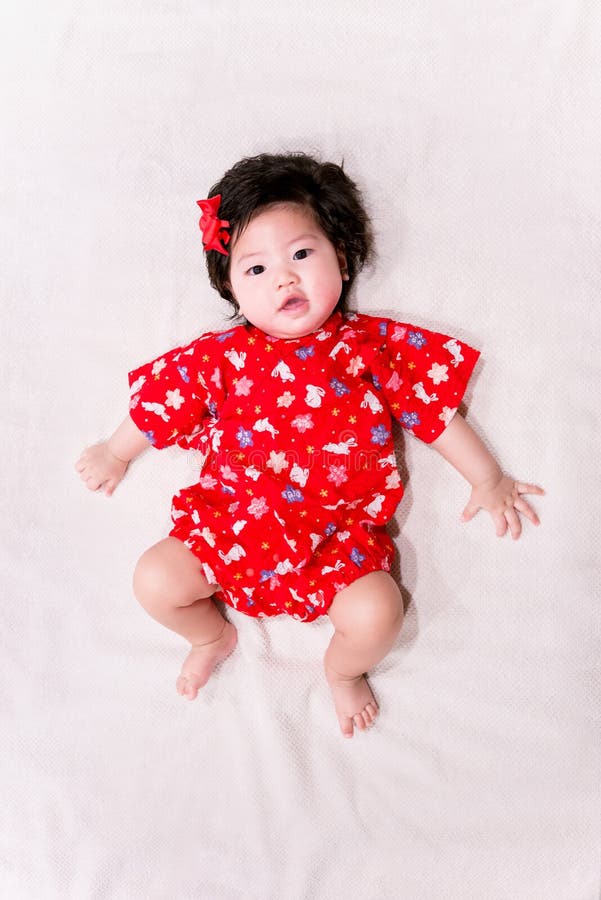 Bébé Chinois Asiatique Mignon Photo stock - Image du enfant, expression ...