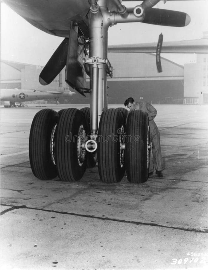 B-36 8-Wheel Bogie Picture. Image: 221371248
