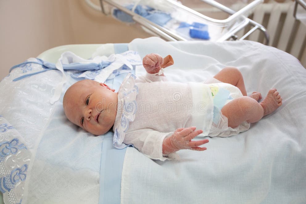 Baby at the age of 4 days stock photo. Image of newborn - 22930182