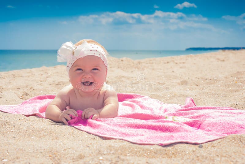 Happy Baby Sunbathing Beach Sunbed Stock Photos - Free & Royalty-Free ...