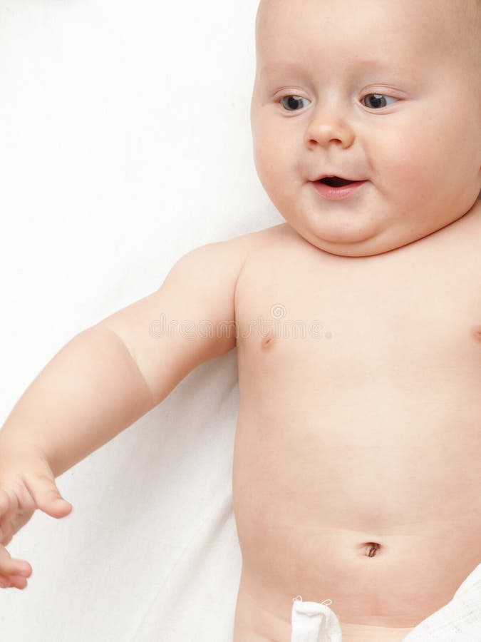 Baby in der Windel stockfoto. Bild von glück, junge, kind - 37174794