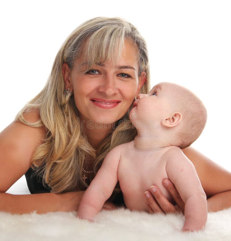 Baby en moeder stock afbeelding. Image of kind, geïsoleerd - 7300851