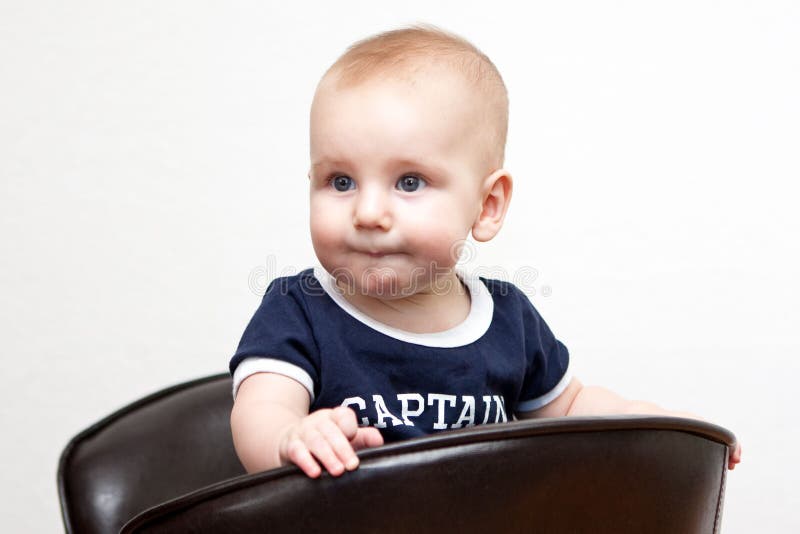 Baby Met Grappige Uitdrukking Stock Foto - Image of huid, helder: 19435204