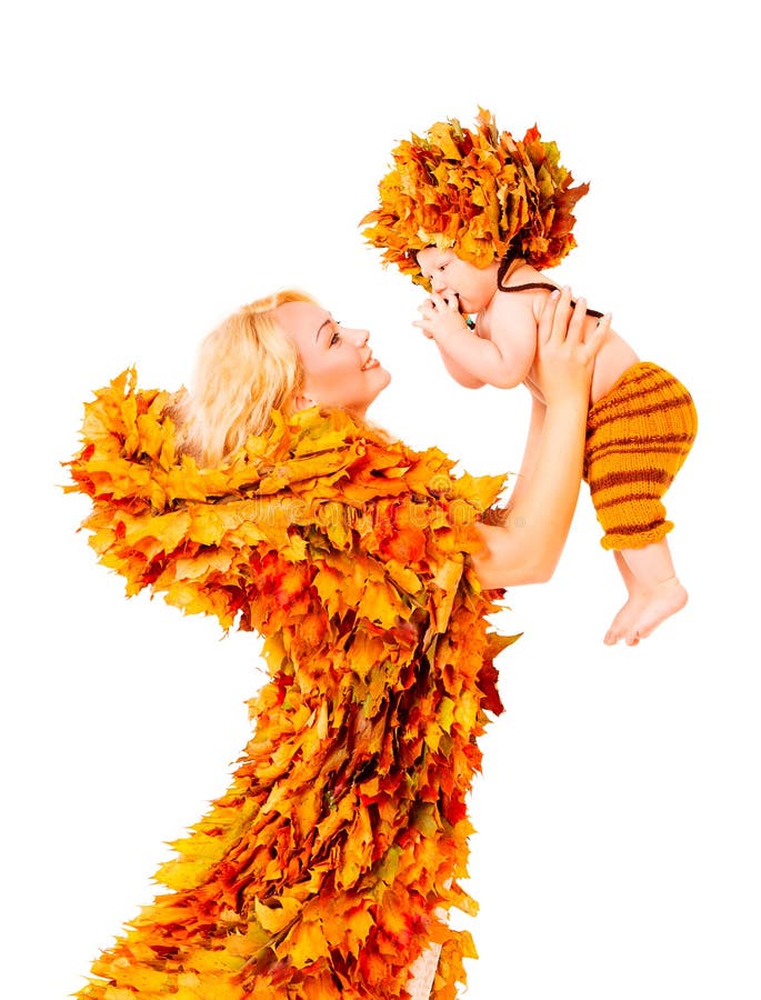 Baby Und Mutter in Mode Autumn Fall Leaves Clothing Stockfoto - Bild ...