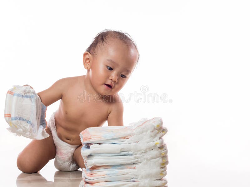Babyspiel mit Windel stockfoto. Bild von windel, stapel - 30503998