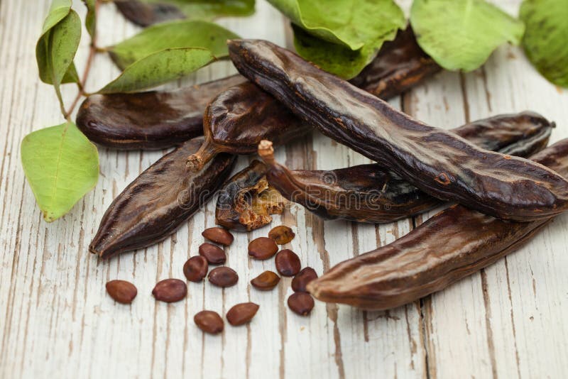 Baccelli Della Carruba Baccelli E Semi Organici Sani Della Carruba ...