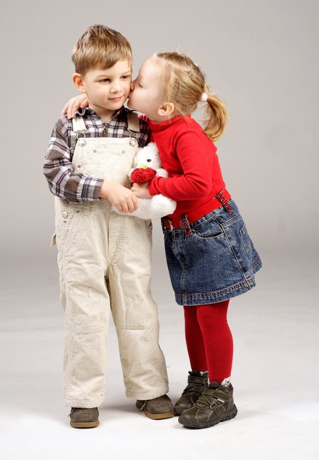 Bacio fotografia stock. Immagine di rosso, amore, cuore - 1869496