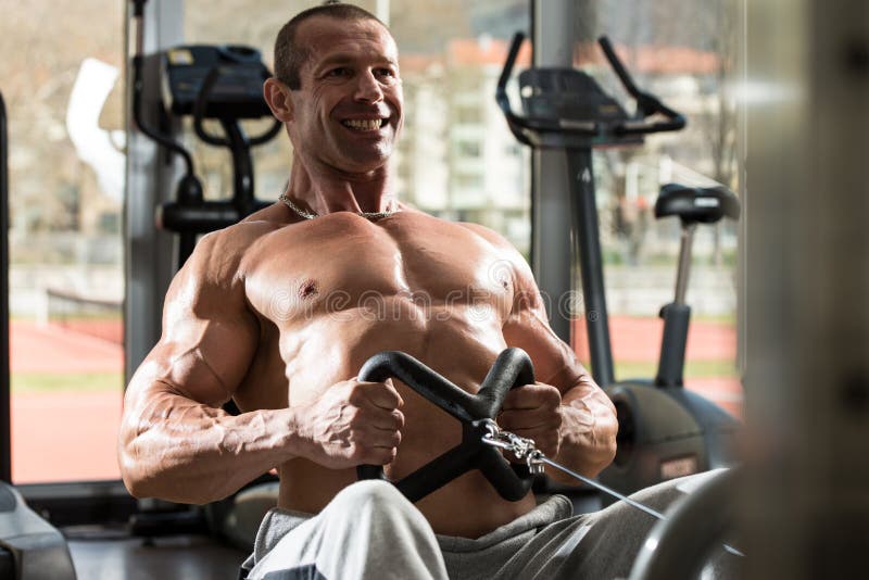 Seated Back Row Machine