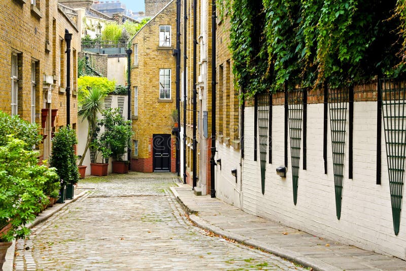 Scooter in London Mews stock image. Image of knightsbridge - 15246331