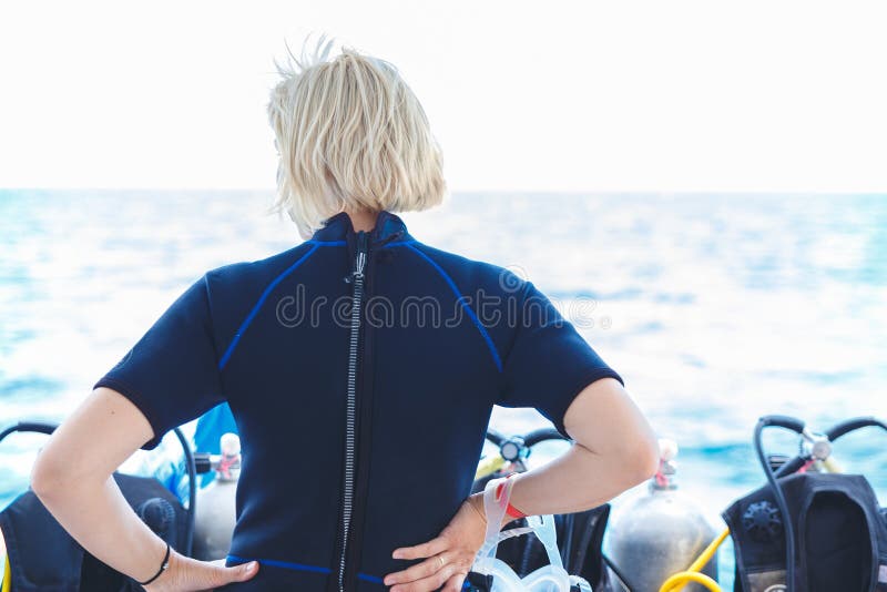 Back Side of Calm Diver Woman Stock Image - Image of dive, sand: 59263625