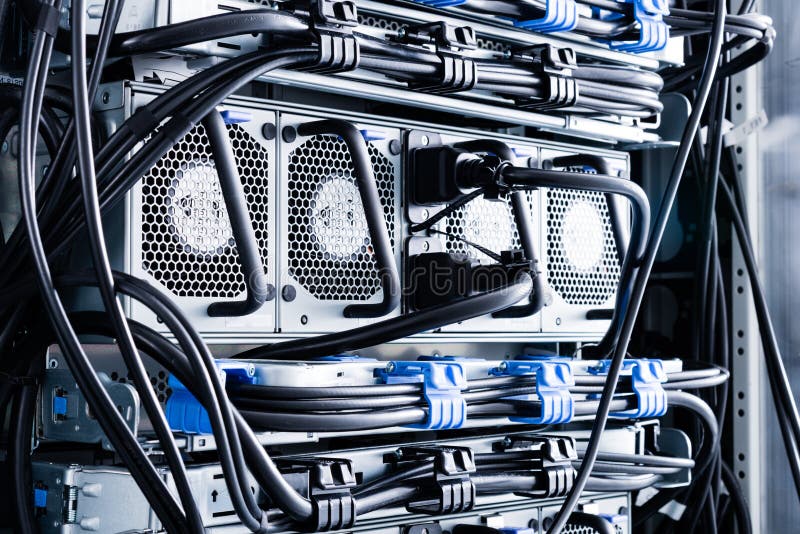 Server Rack Power Cable Management