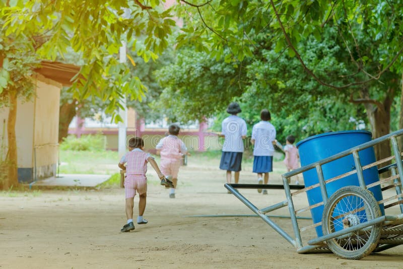 Back View of Kindergarten Students Run Back To the Classroom Editorial ...