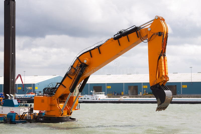 Backacter Simson stock image. Image of guido, 1100, beach - 13714805