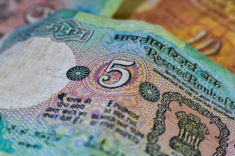 Background Image of Old Indian Currency Notes. Old Indian 5 Rupee Note ...