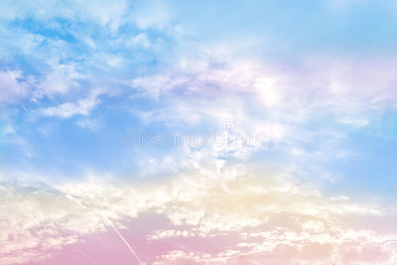 Background Light Sky Gradient, Close-up of Beautiful White Fluffy ...
