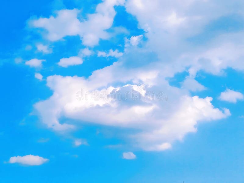 Background Photo of Cloud Patterns in a Clear Blue Sky Stock Image ...
